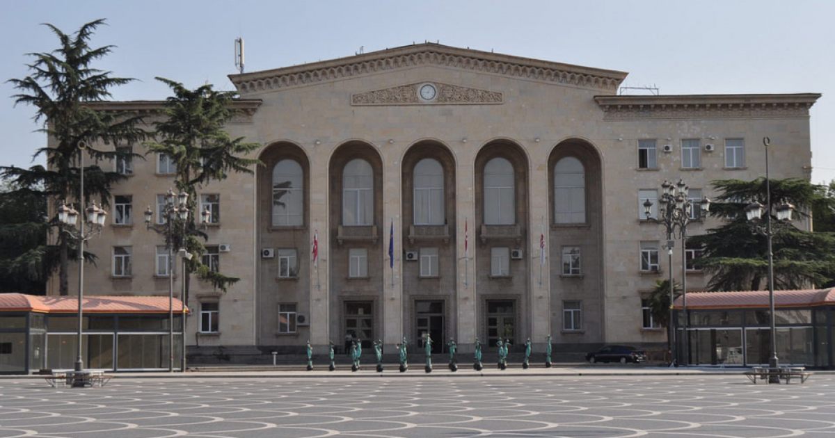 არავის ეპატიება უკანონობა, ვიქნებით უკიდურესად მკაცრები - რუსთავის ...